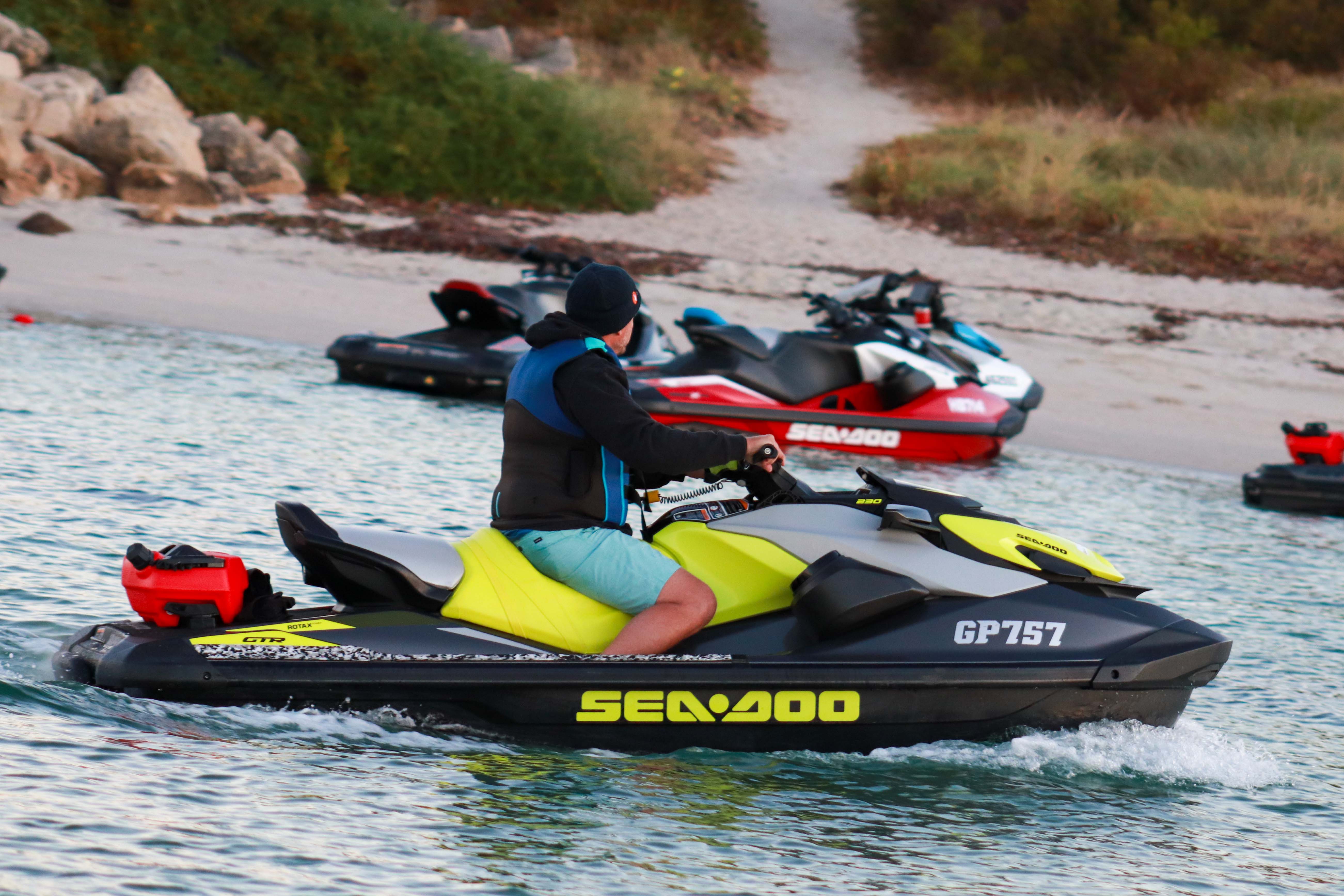 Essential Gear for Jet Skiing: Top 5 Must-Haves – rydeitjetski
